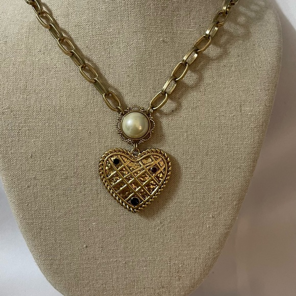 CAbi | Jewelry | Cabi Heart Necklace | Poshmark